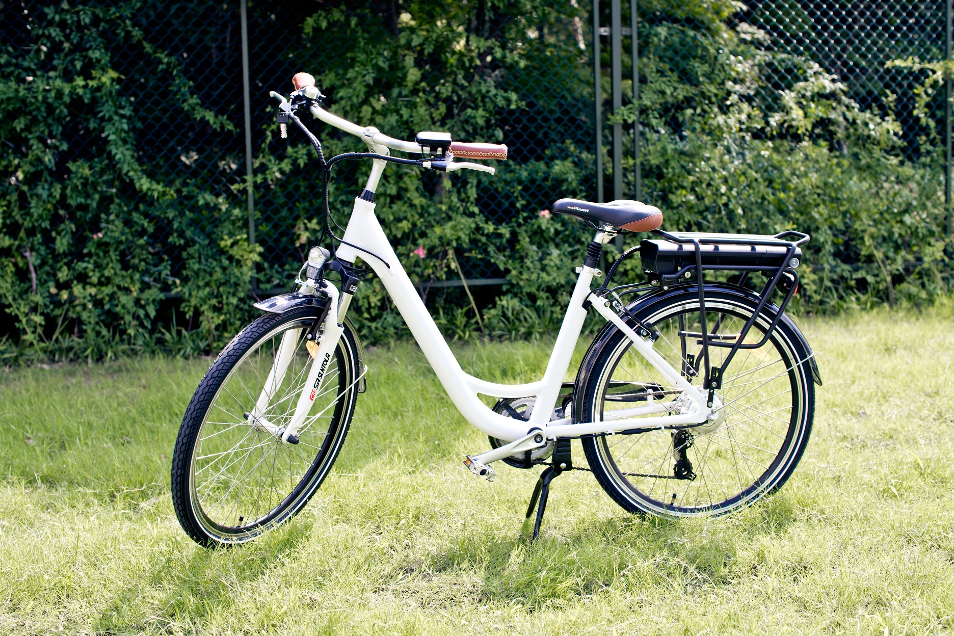 Explore the Outdoors with the M5 Mountain eBike